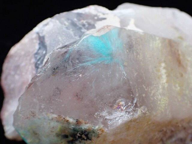 IC0056 アホイトインクォーツ ピアス