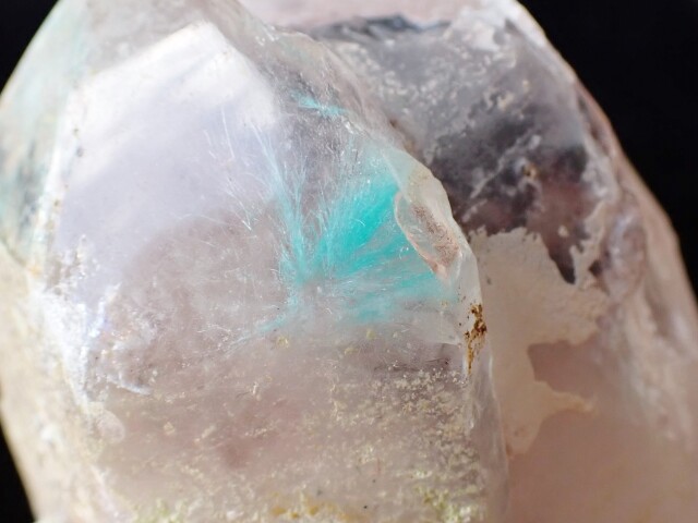 IC0056 アホイトインクォーツ ピアス