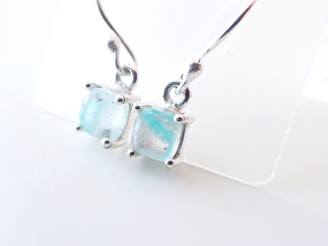 IC0056 アホイトインクォーツ ピアス